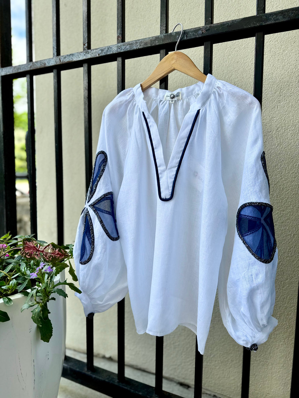 Luna E Sole Daisy Boho Top in White/Navy – Poppy's of Atlanta